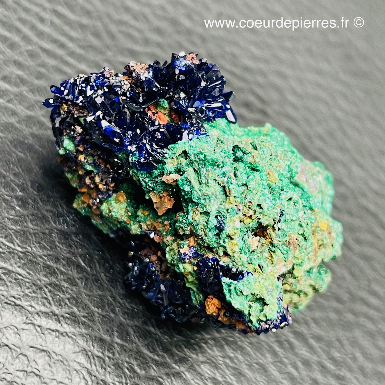 Azurite cristallisée avec malachite du Maroc (réf azm23) | Cœur de Pierres