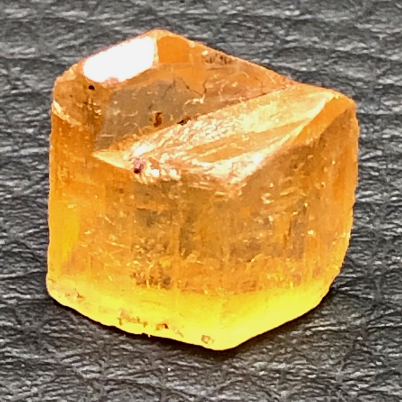 Topaze impériale du Mexique de 16 carats (réf tpm6) | Cœur de Pierres