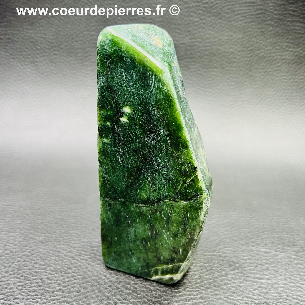 Jade du Pakistan «forme libre» (réf jad4) | Cœur de Pierres