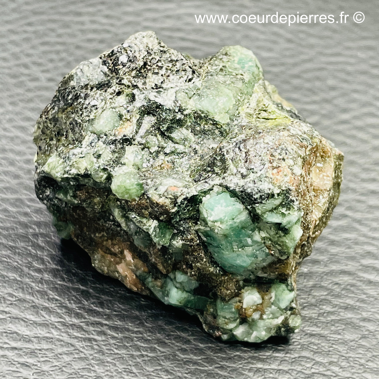 Emeraude brute du Brésil (réf emb5) | Cœur de Pierres
