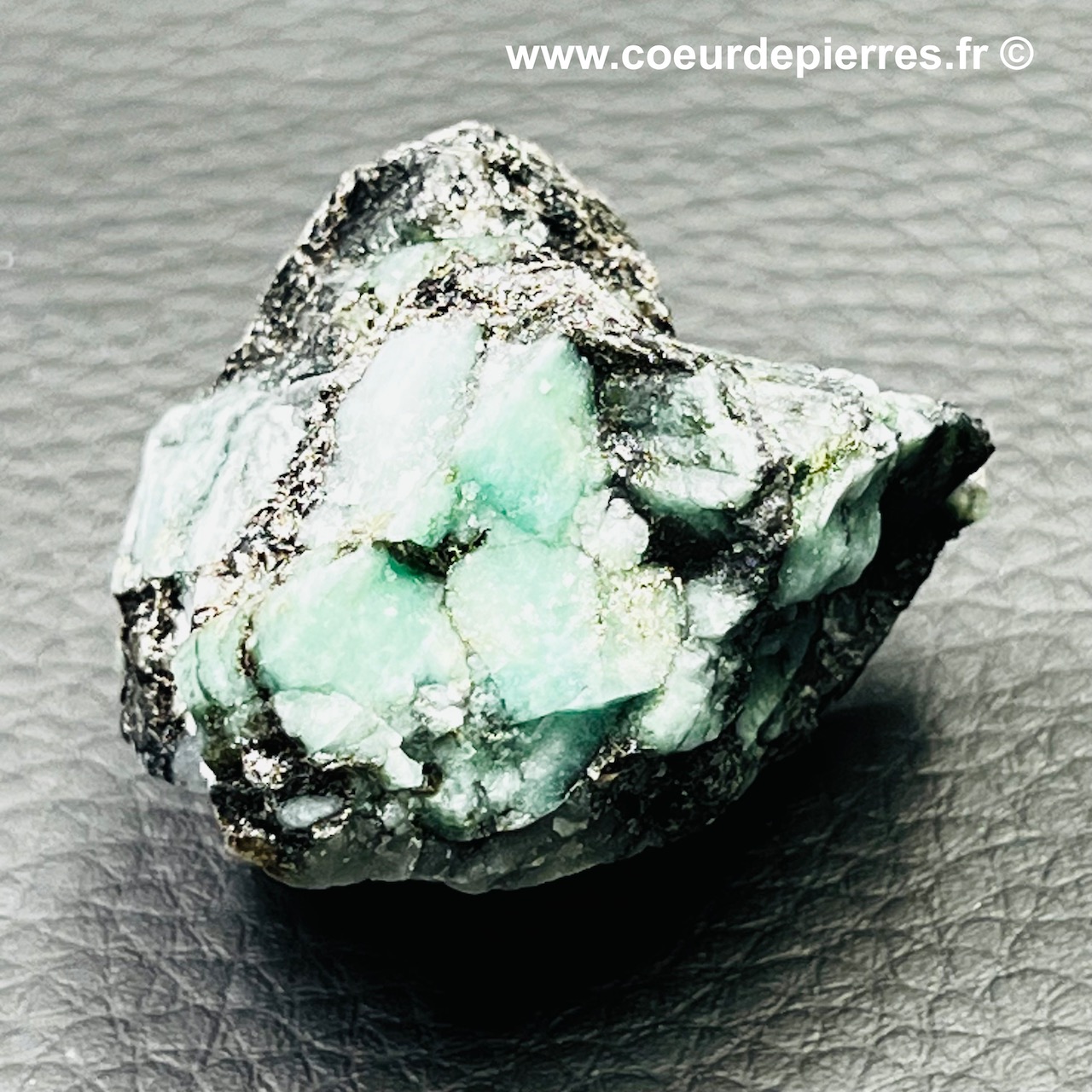 Émeraude brute du Brésil (réf emb1) | Cœur de Pierres