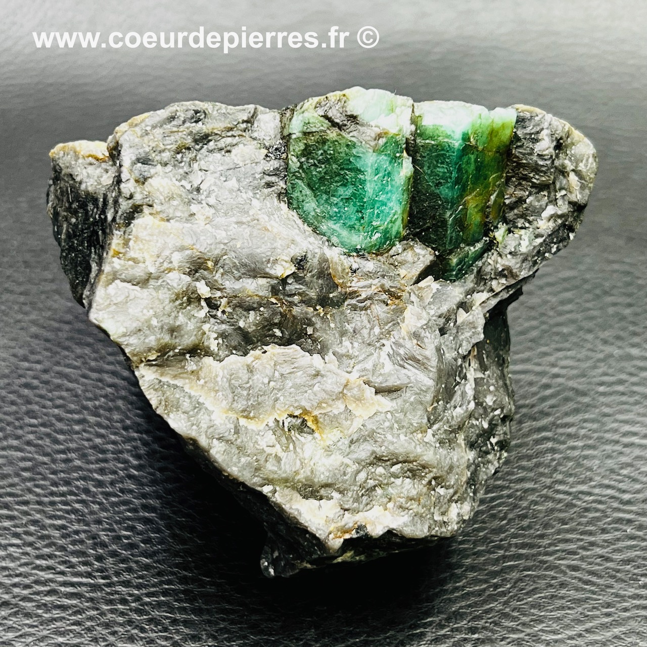 Emeraude brute du Brésil (réf emb3) | Cœur de Pierres