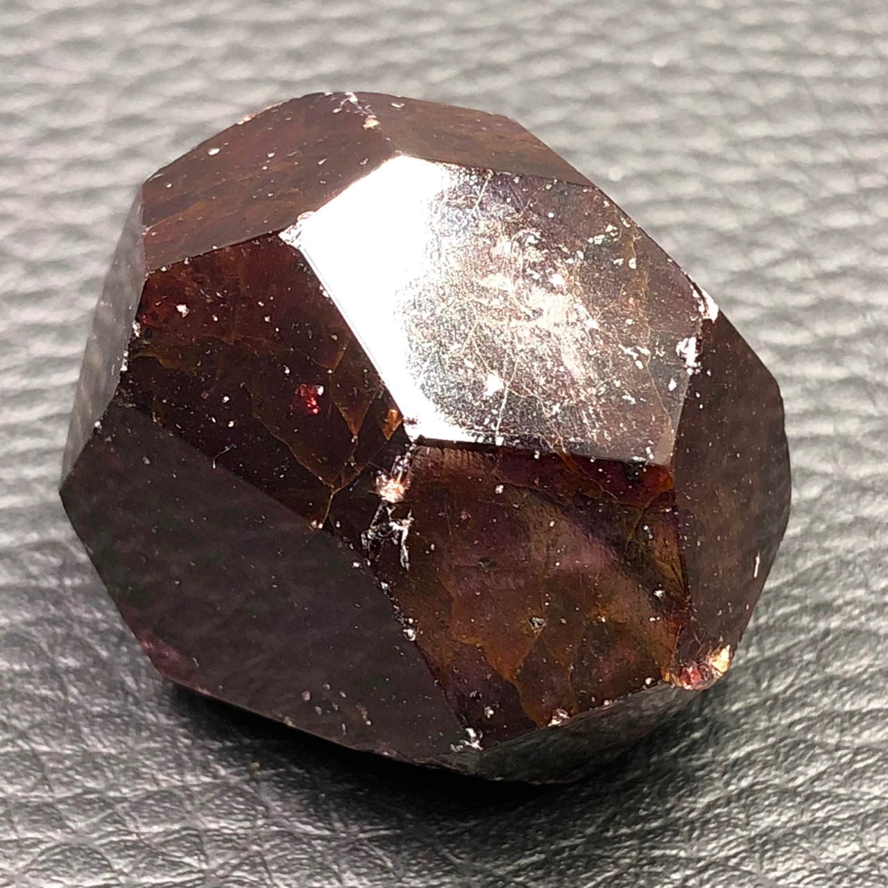 Grenat de Madagascar (réf gr37) | Cœur de Pierres