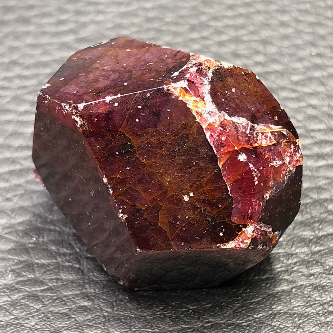 Grenat de Madagascar (réf gr37) | Cœur de Pierres